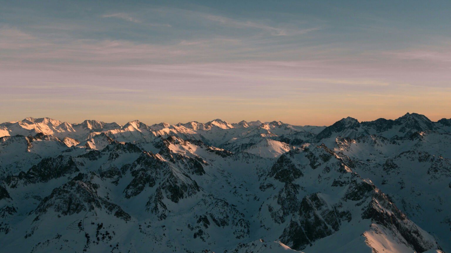 Location de Bus Stations Pyrénéennes - Transport de Groupe